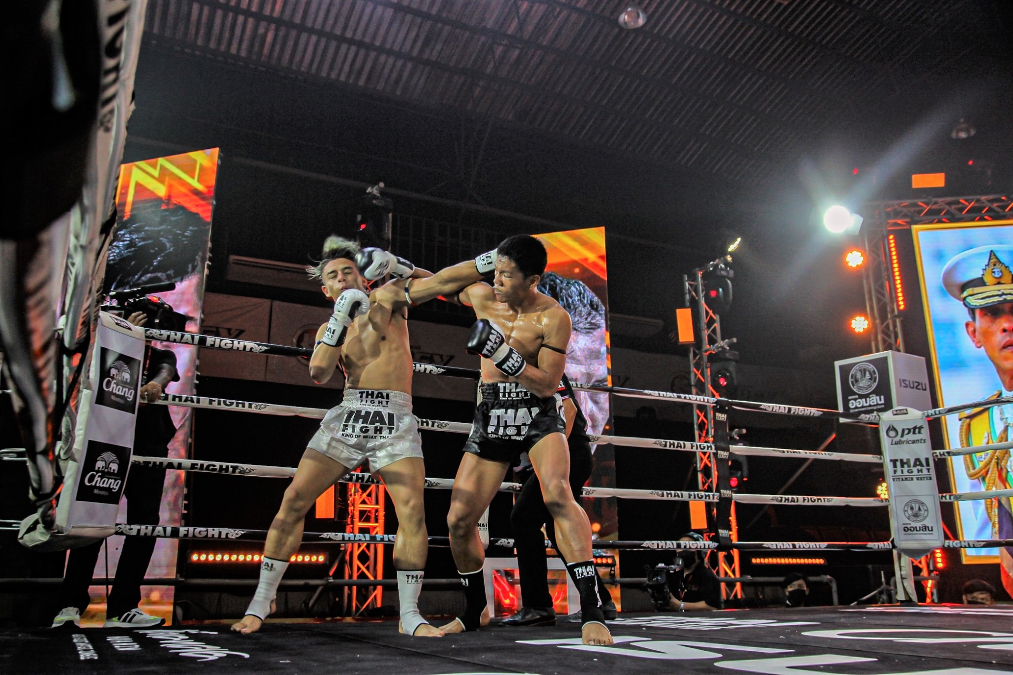 อีซูซุชวนคนไทยเชียร์ “ก้องไกล เอ็นนี่มวยไทย” ในศึก THAI FIGHT 2020 รอบ ...